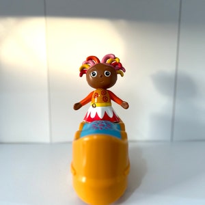 In the Night Garden Upsy Daisys Bed & Figure Set Rare Iggle Piggle ...