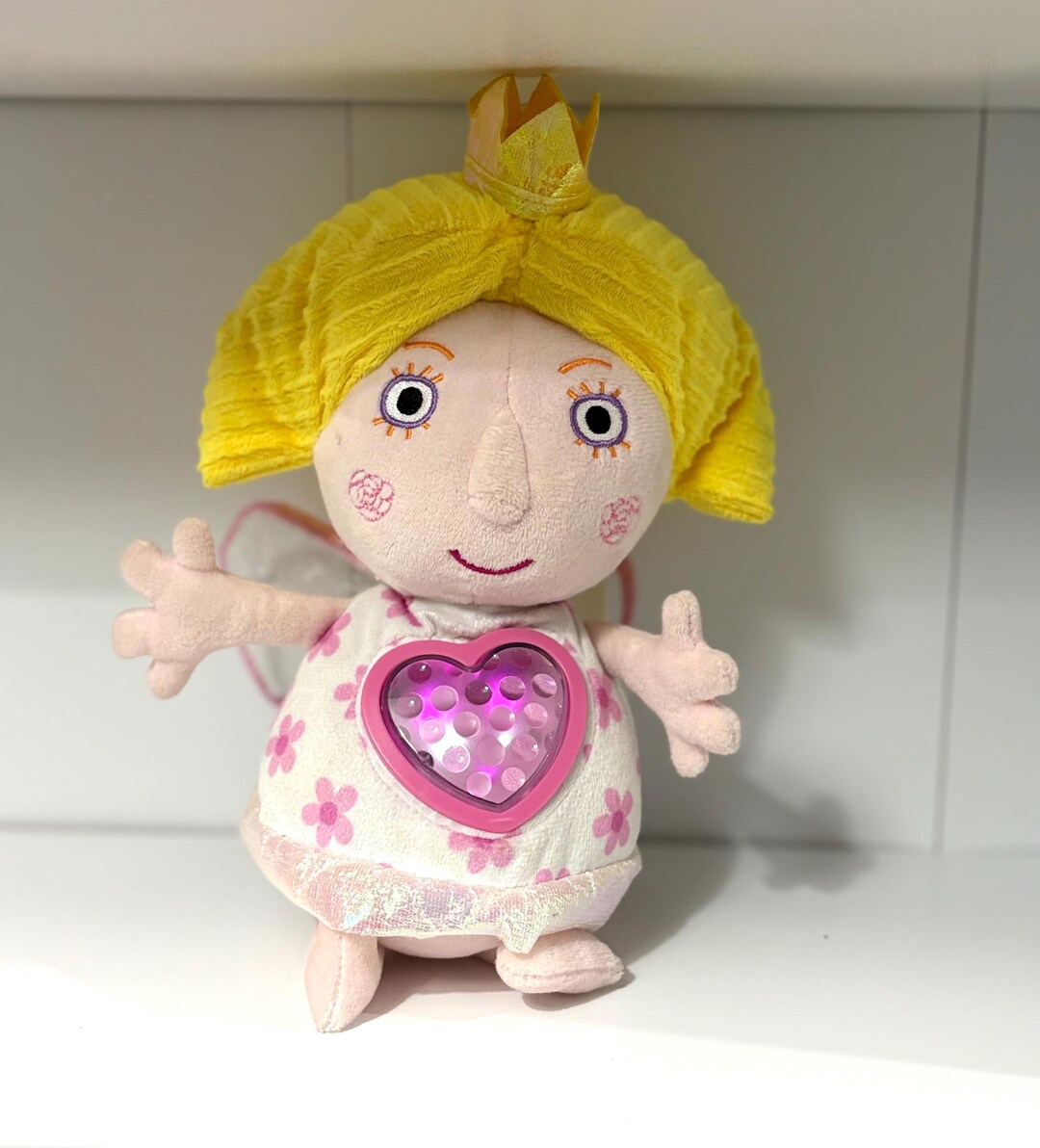 Ben & Hollys Little Kingdom | Princess Holly Night Light and Lullaby ...