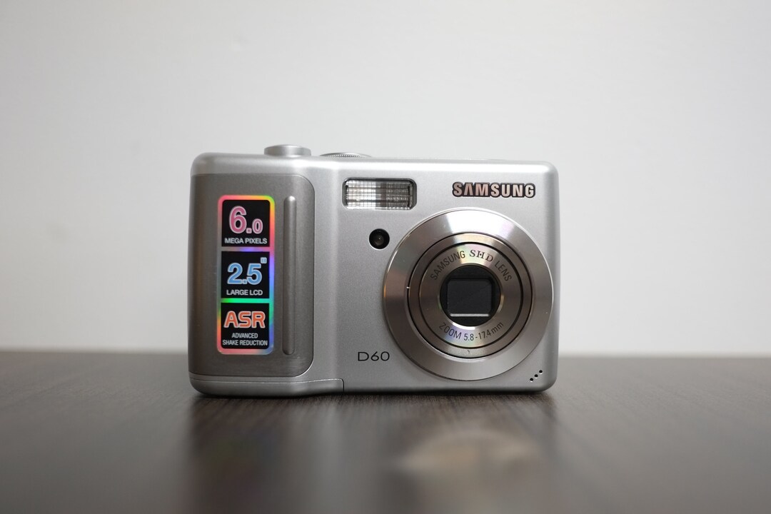 Samsung D60 Point and Shoot Digicam/digital Camera - Etsy Canada