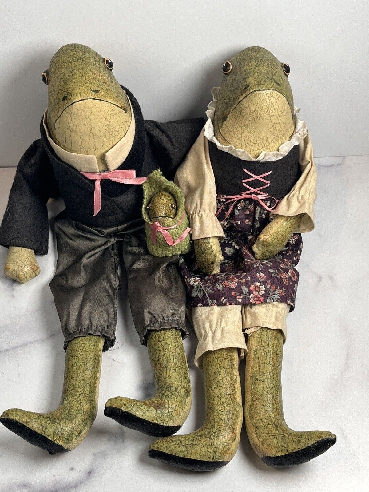RARE Hand Painted Judy Wachlin Stuffed Lady & Man Frog Doll Folk Art 15 ...