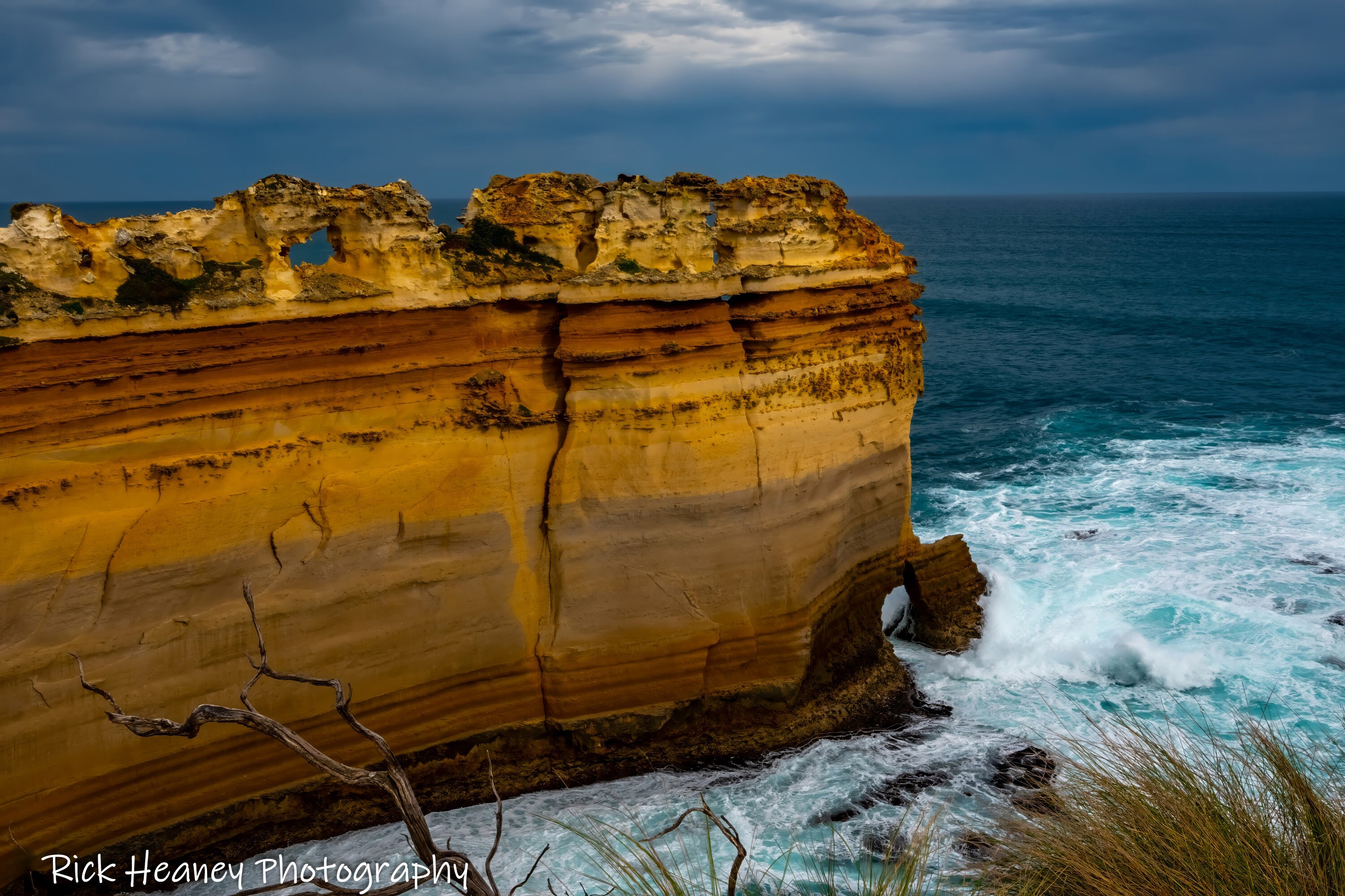 Shipwreck Coast Photograph Razorback Rocky Cliffs Lochard - Etsy