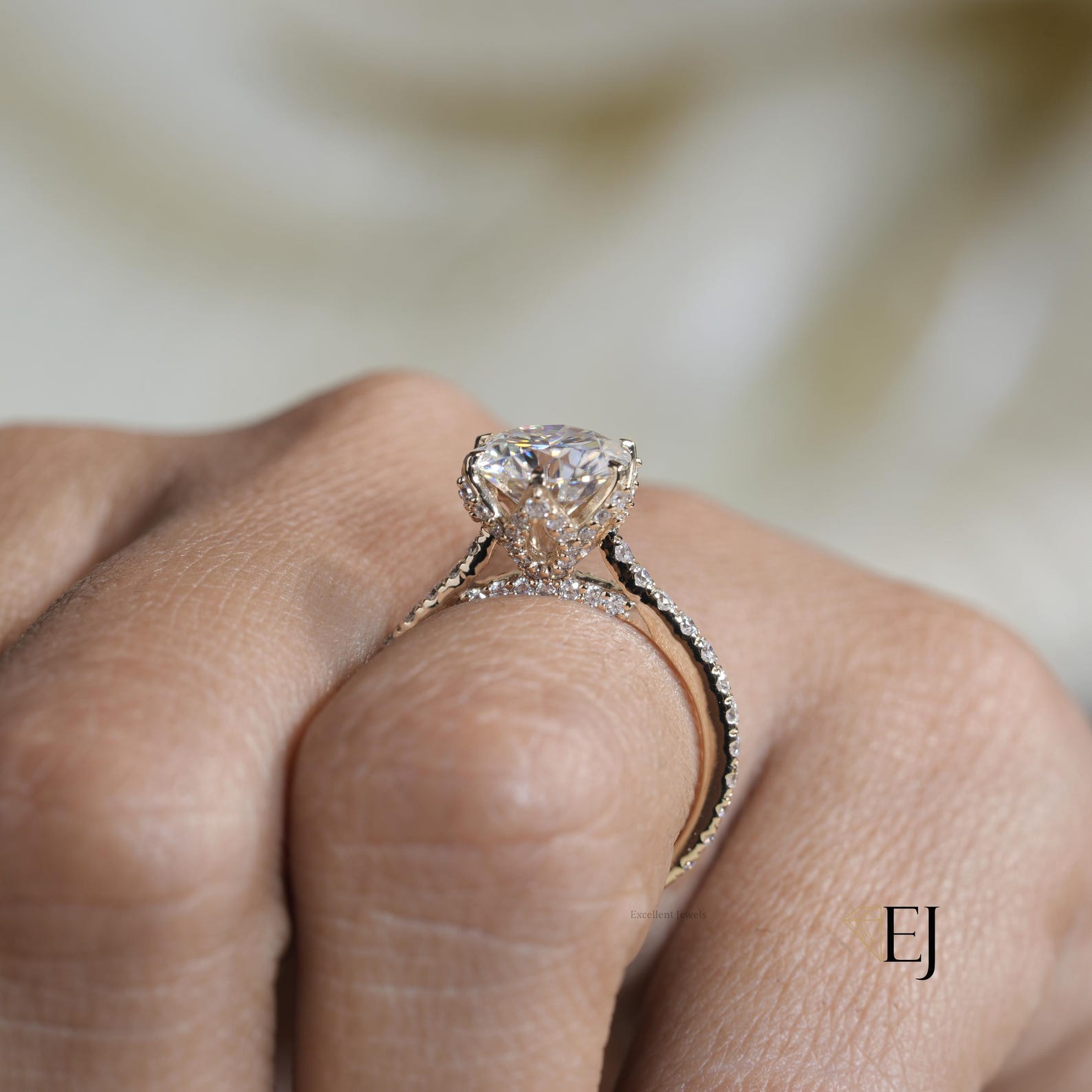 2CT Round Solitaire Tulip Setting Ring 14K Yellow Round Moissanite ...