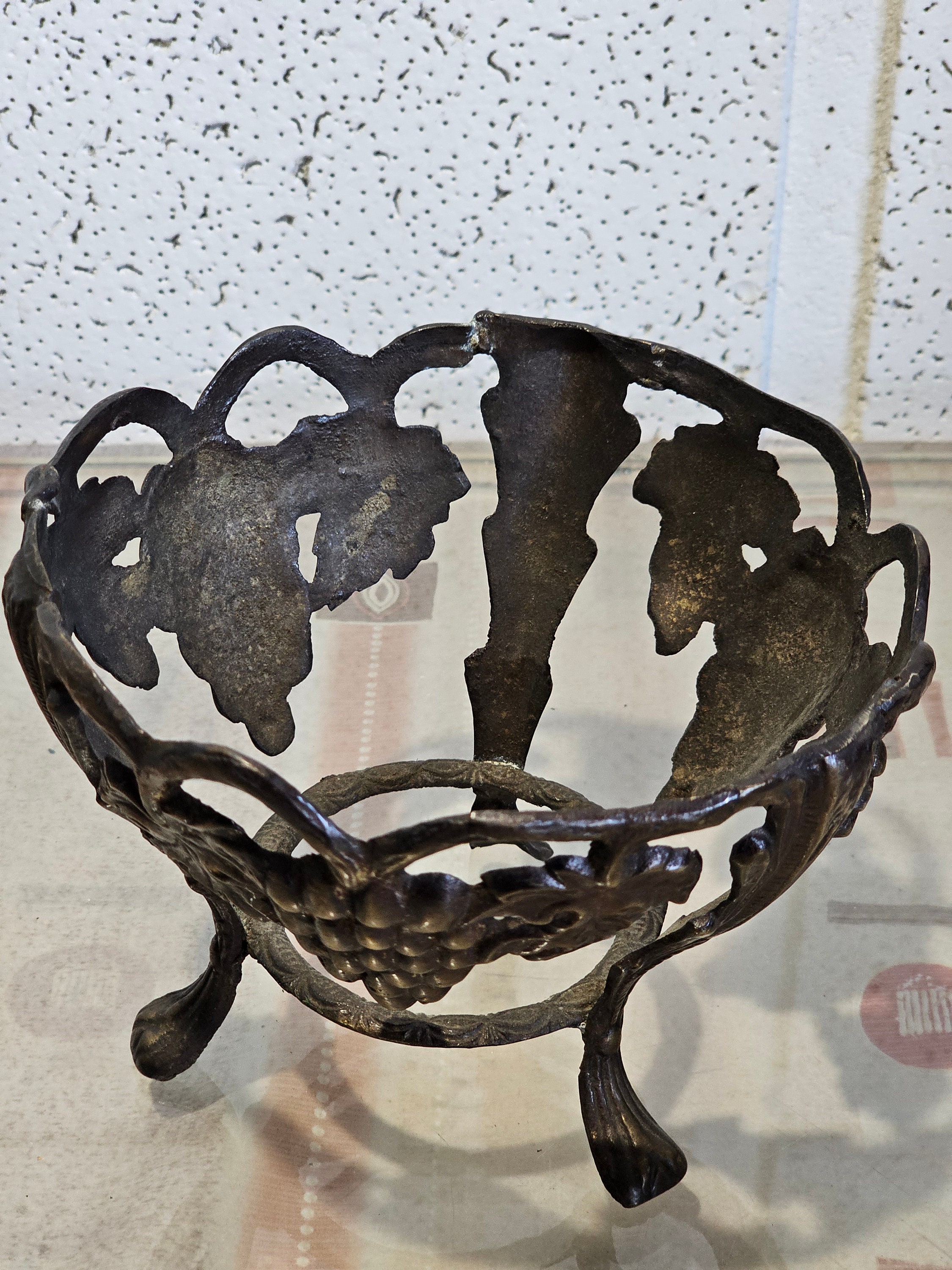 Large Vintage Solid Brass Tri Stand Bunch of Grapes Motif. - Etsy