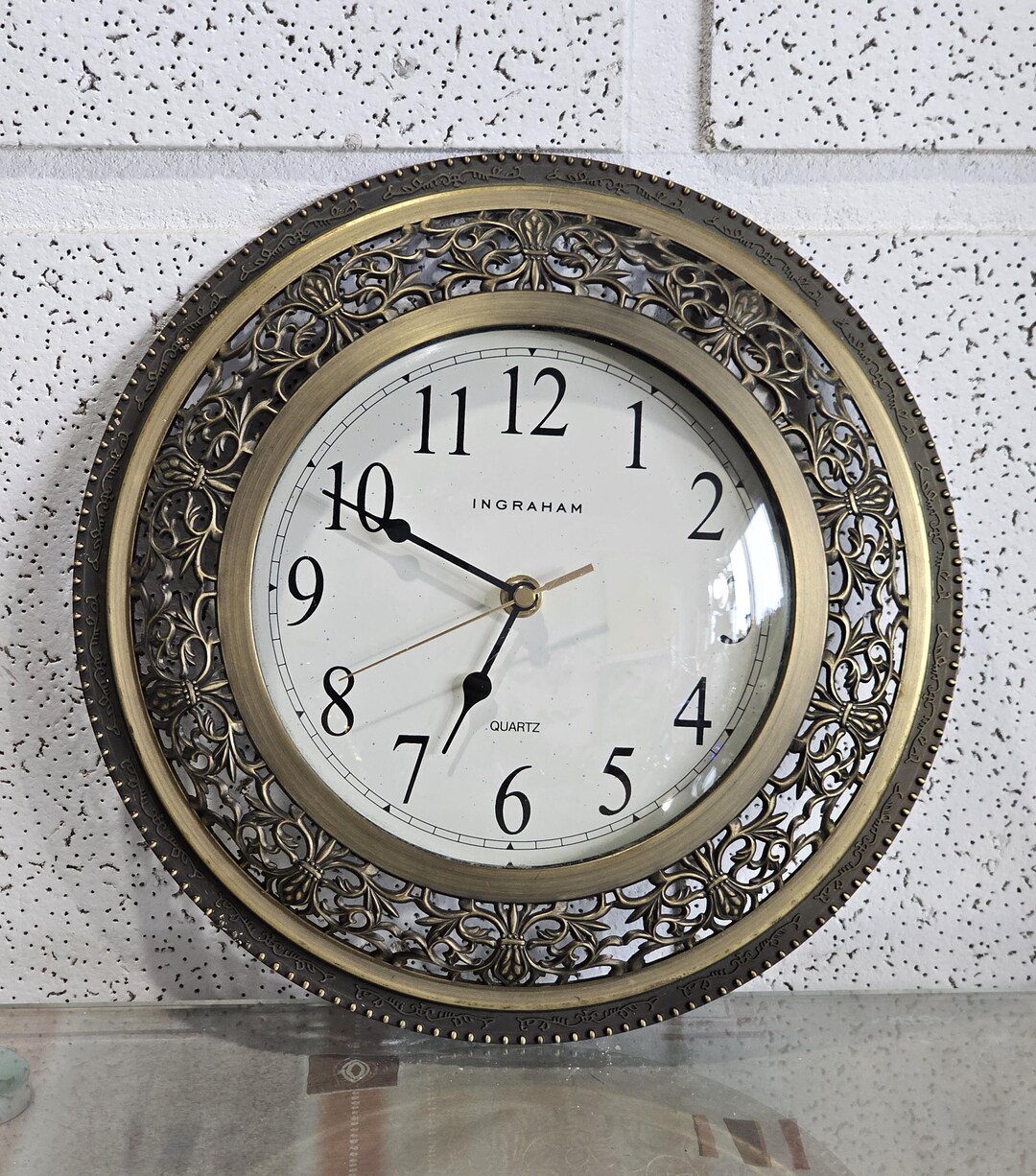 INGRAHAM Wall Clock With Curvedglass , Battery Operated, 12" Round ...