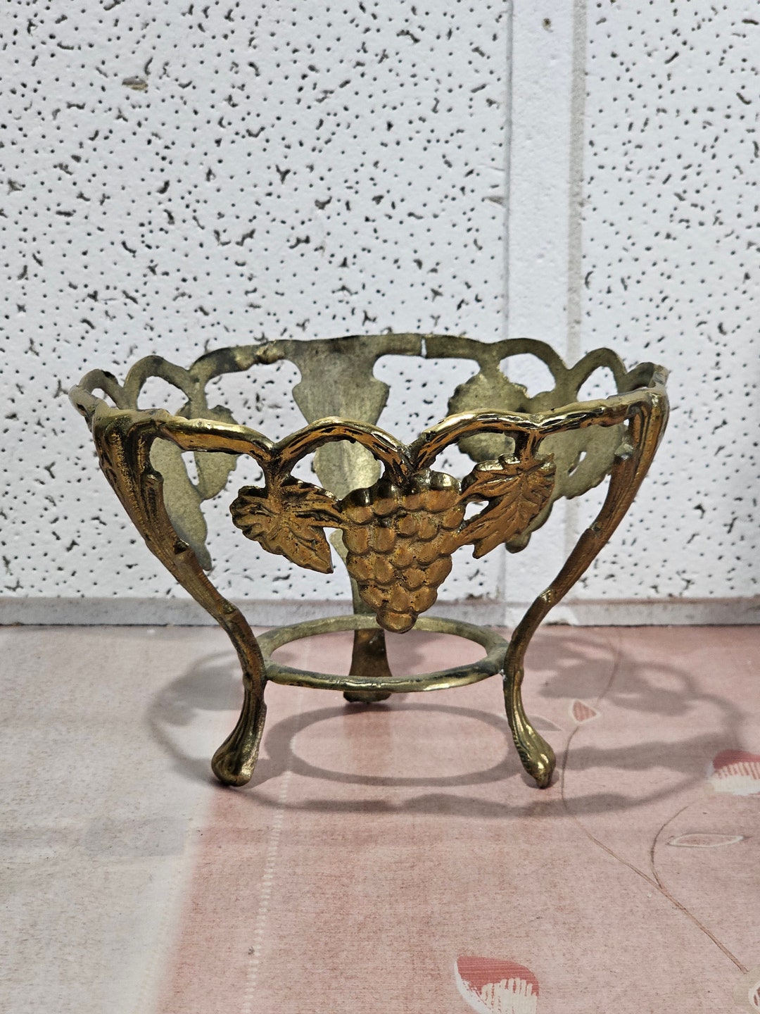 Large Vintage Solid Brass Tri Stand Bunch of Grapes Motif. - Etsy