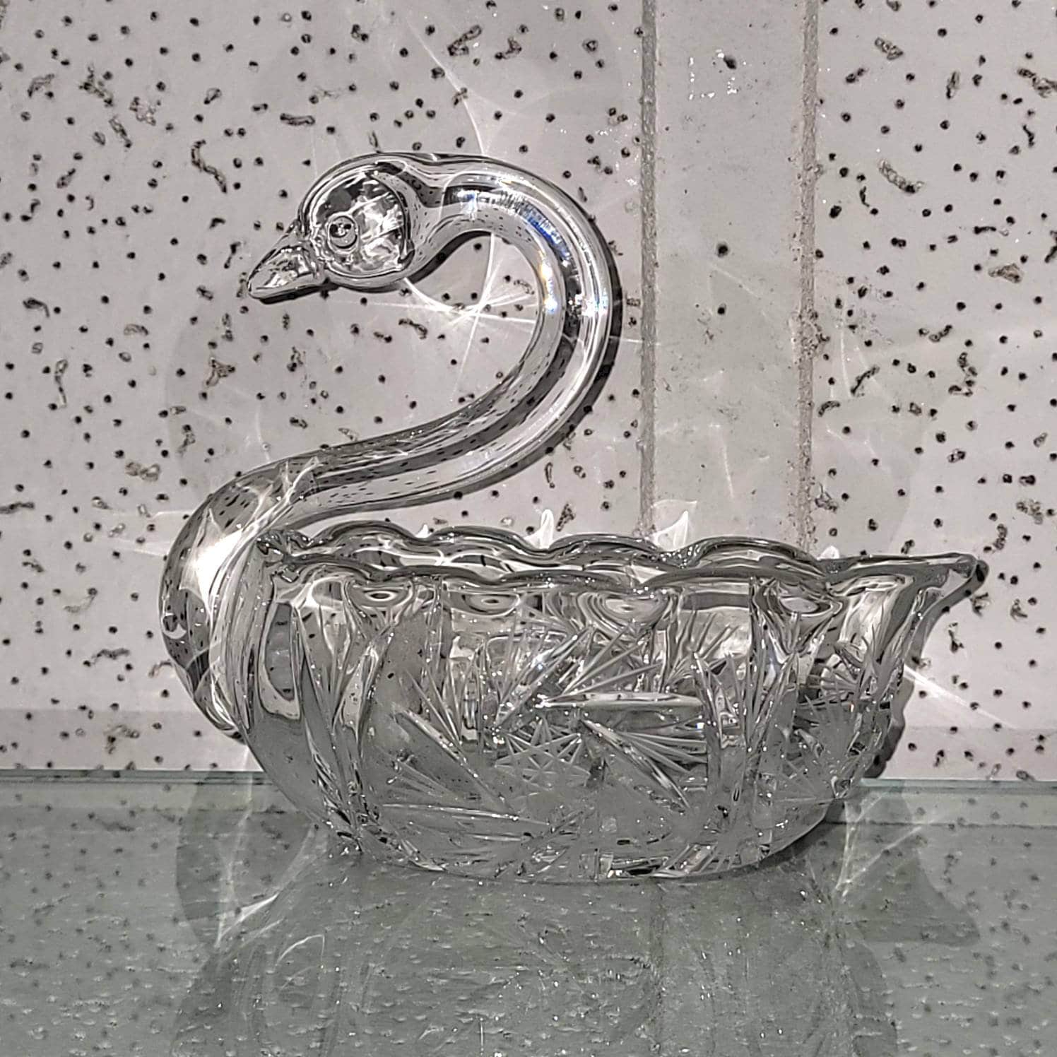 Bohemia Crystal Swan, Pinwheel Pattern / Decor / Candy Dish/ Figurine ...