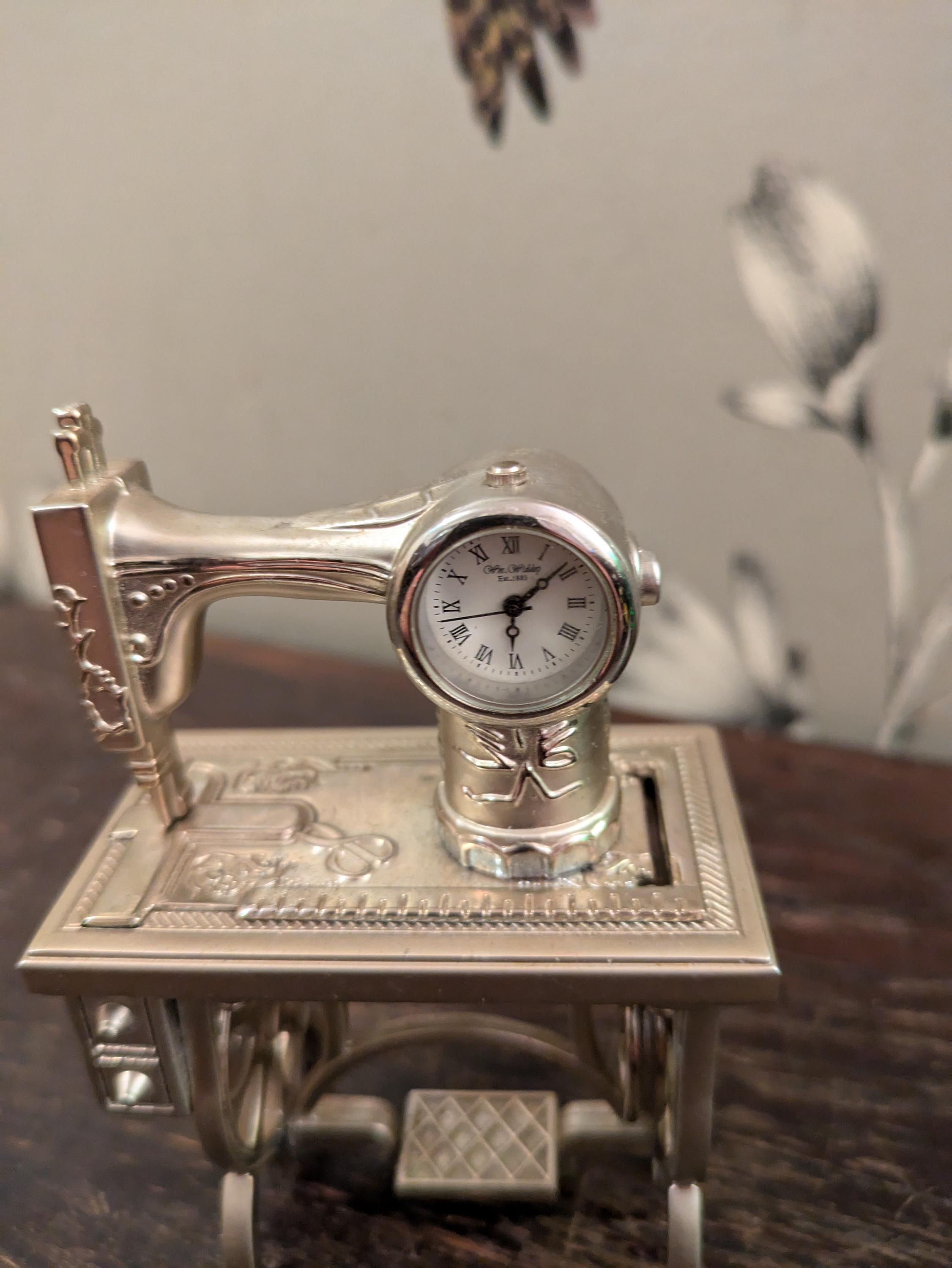 Vintage Widdop Sewing Machine Themed Miniature Clock. Fully Working and ...