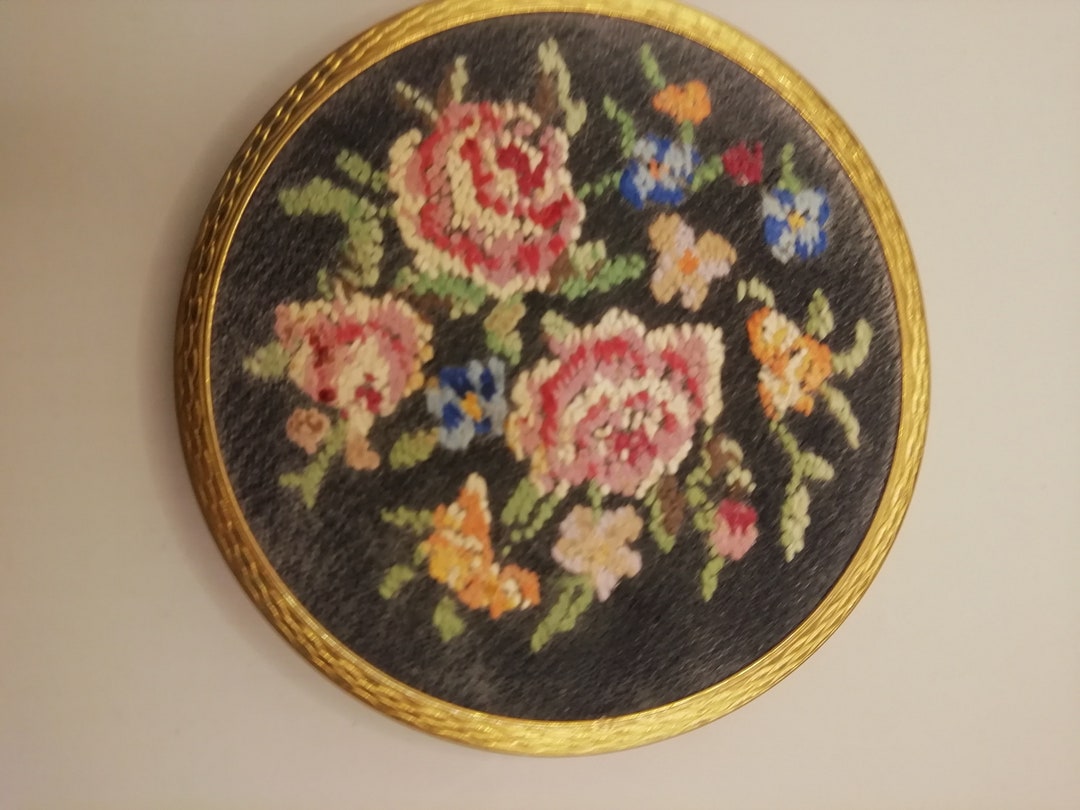 Vintage Stratton Embroidered Mirrored Compact - Etsy