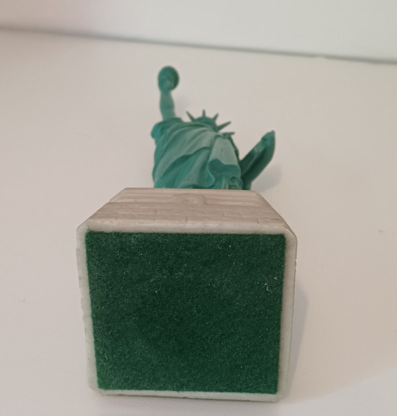 1984 Wang Jida Alva Barrett Colea Statue of Liberty Colbar Art Inc N0 ...
