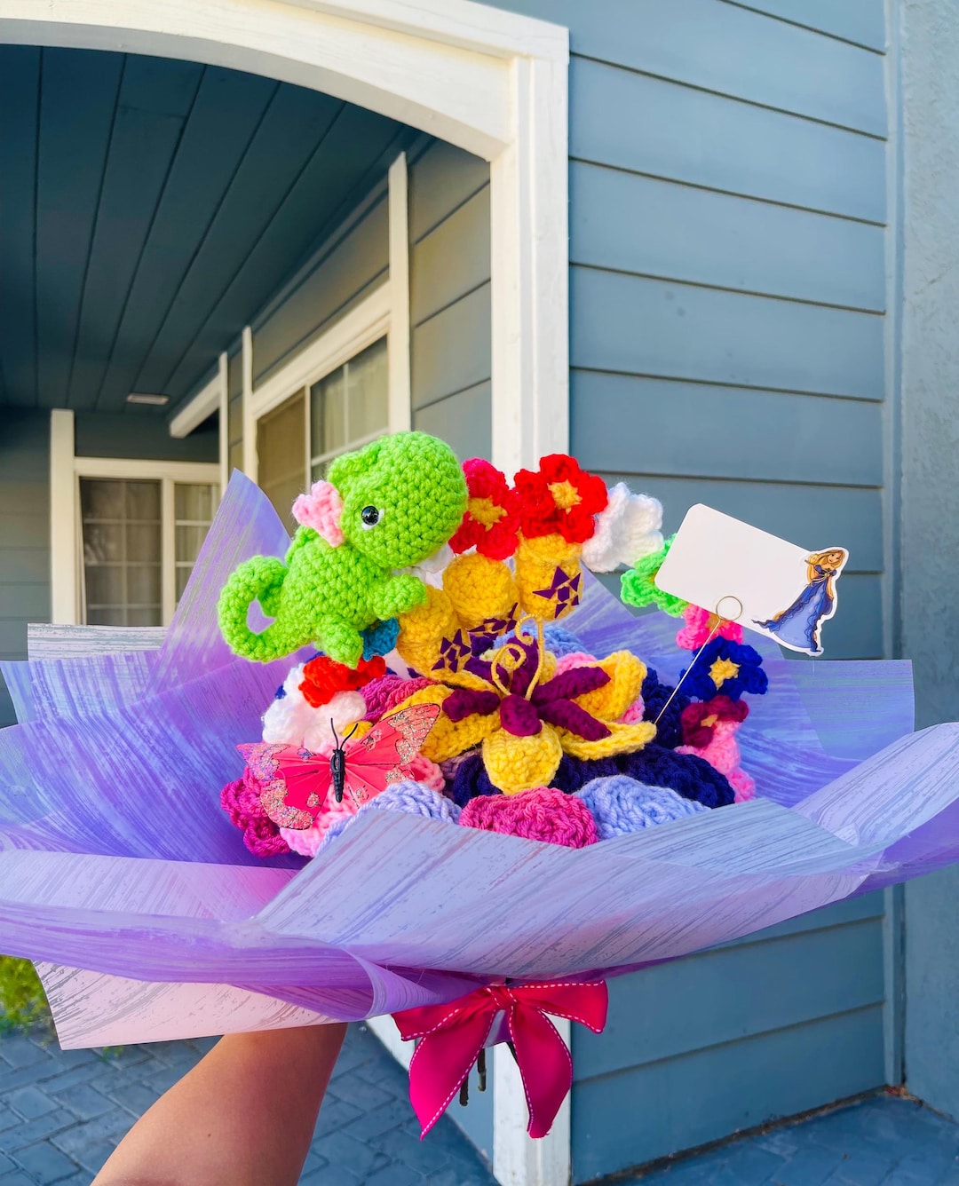 Disneys Tangled Crochet Bouquet| Handmade Rapunzul - Pascal| Roses ...