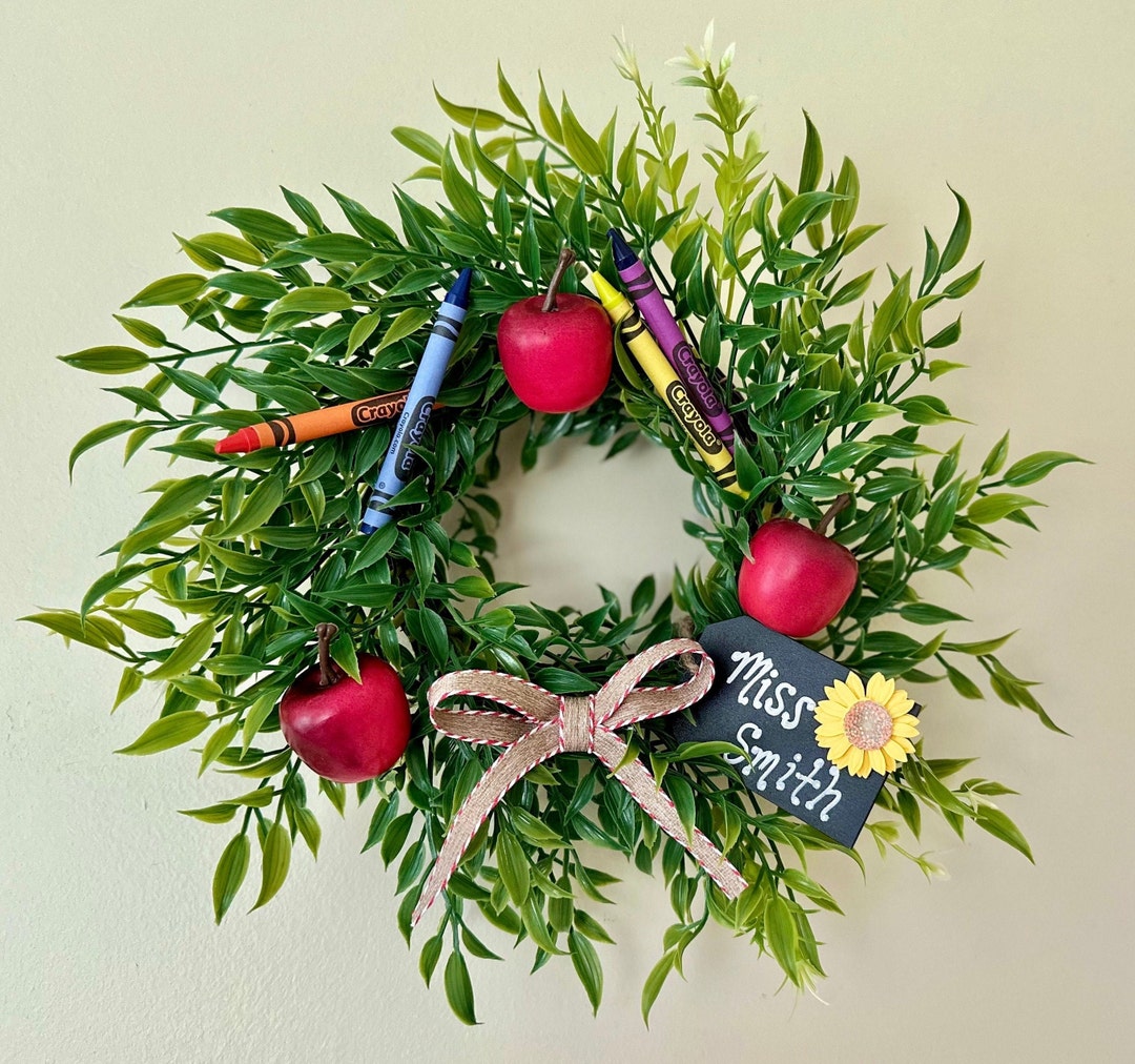 Personalized Teacher Wreath: Back to School Gift - Etsy