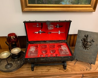 Edgar Allan Poe Articulated Paper Doll With 4 Mini Scenes the Raven ...