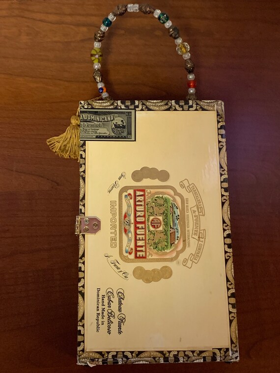 Cigar box seductive indian purse - Gem