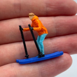 Athlete Sports Figures. Human Miniatures. 1:64 Scale. Skater, Ski ...