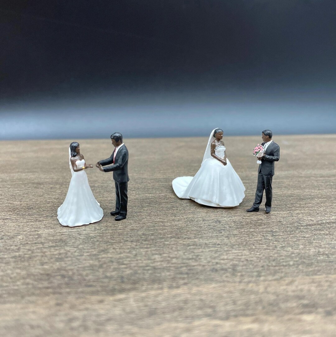 Miniature Wedding Couples Figures. Brown / Dark Skin. 1:64 Scale. Bride ...