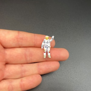 Astronauts. Miniature Human Figures. 1:64 Scale - Etsy
