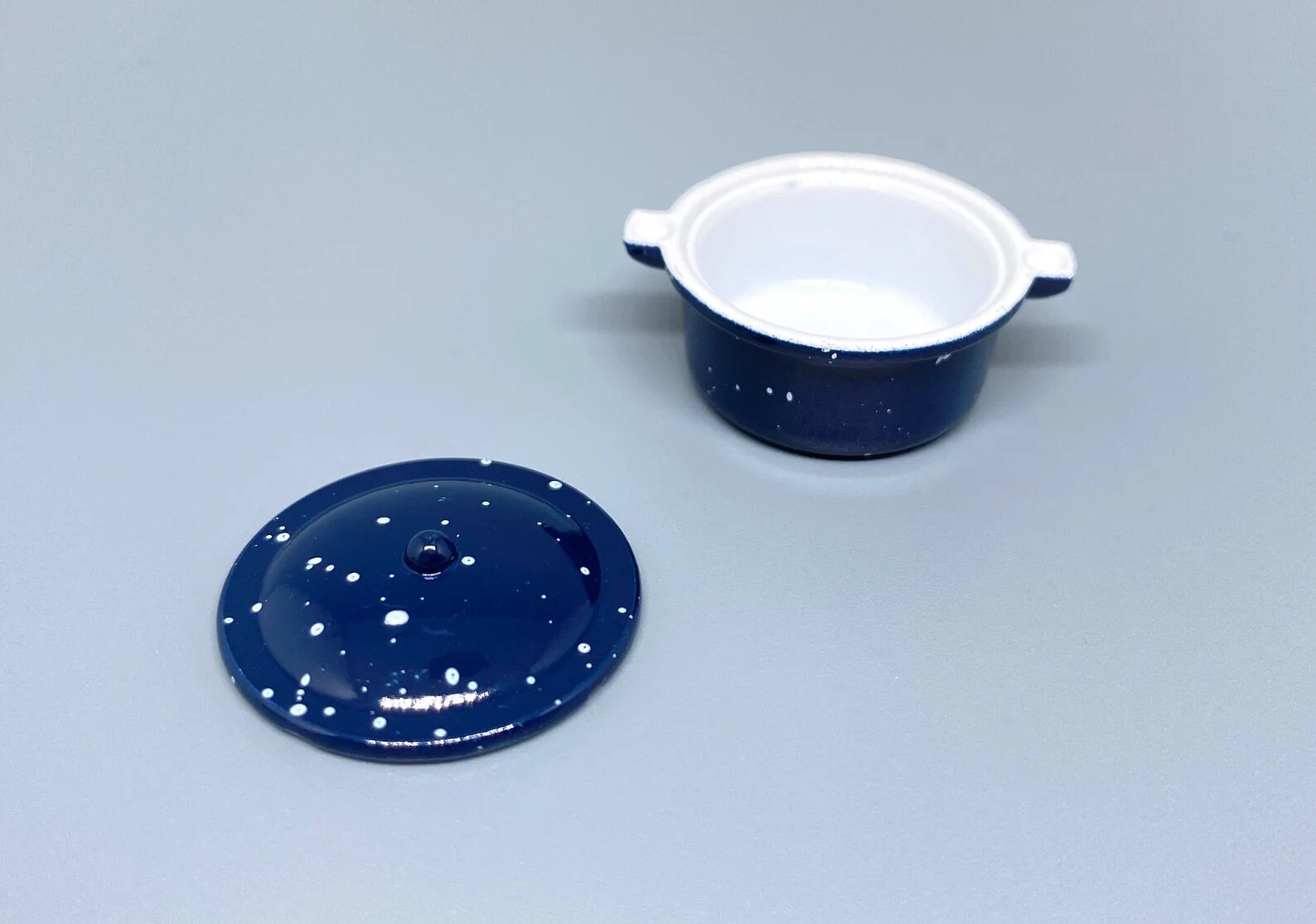 Miniature Spotted Pots. Set of Four. Red or Blue. Dollhouse - Etsy