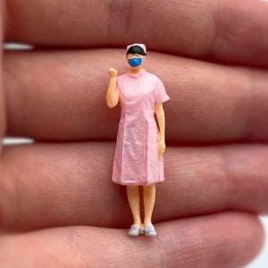 Nurses. Hospital Workers. Human Miniatures. Pink Scrubs. 1:64 Scale - Etsy