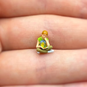 Miniature Children Playing Figures. 1:64 S Scale Model Figures. Boys ...