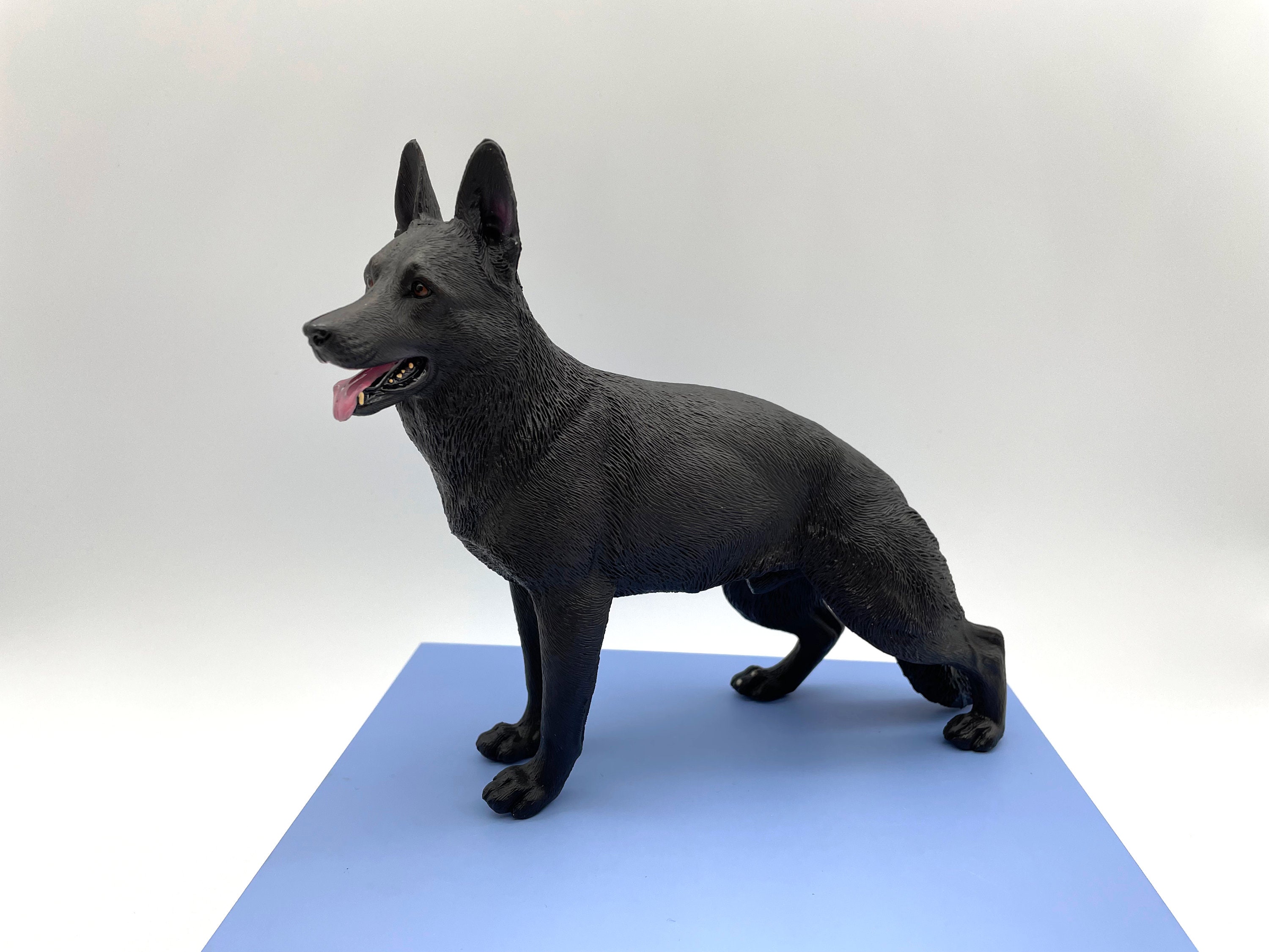 Miniature German Shepherd Dogs. Statue Toy Models. 1:6 Scale (barbie ...