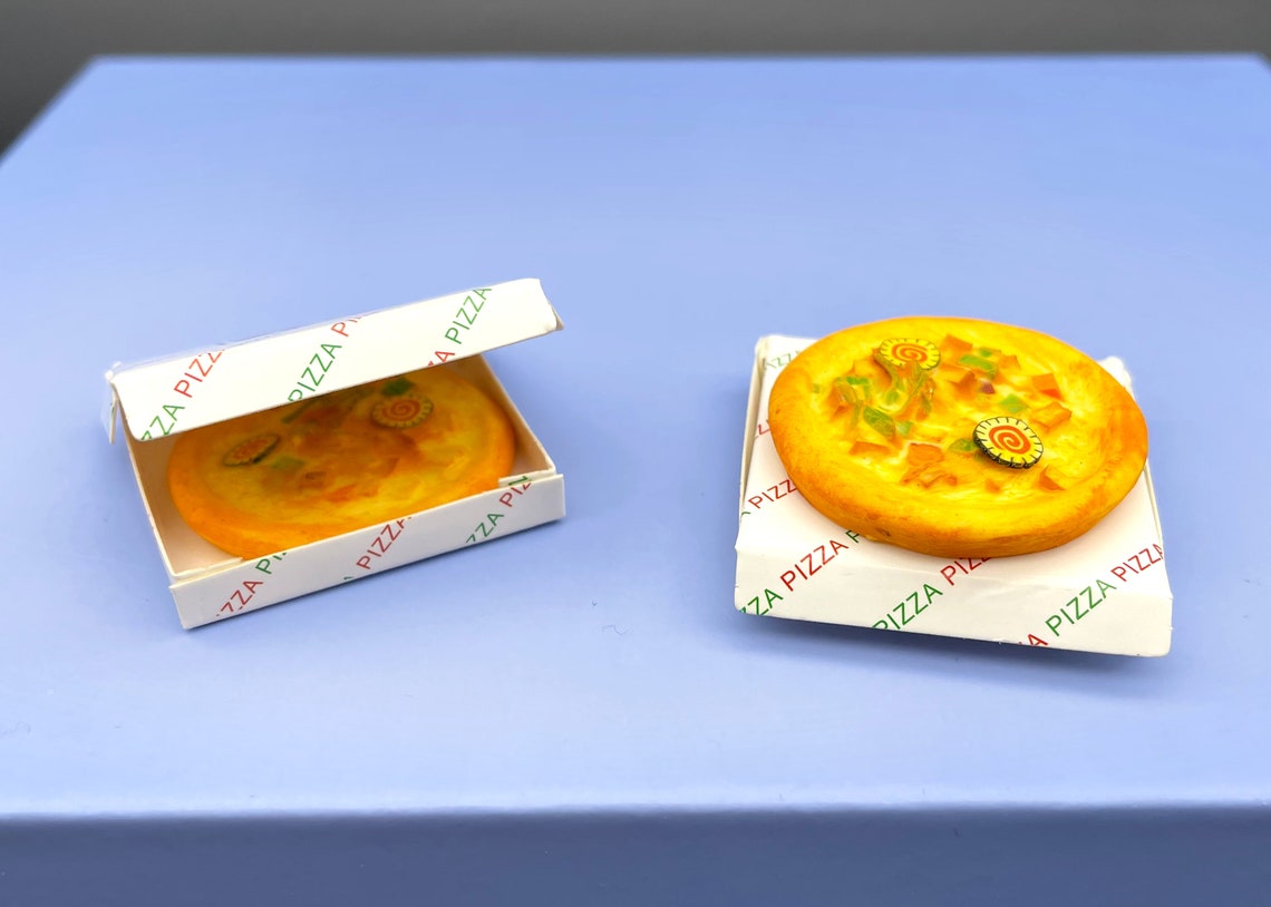 Miniature Pizza and Box. Food Dollhouse Kitchen Accessory 1:12 1/6 ...