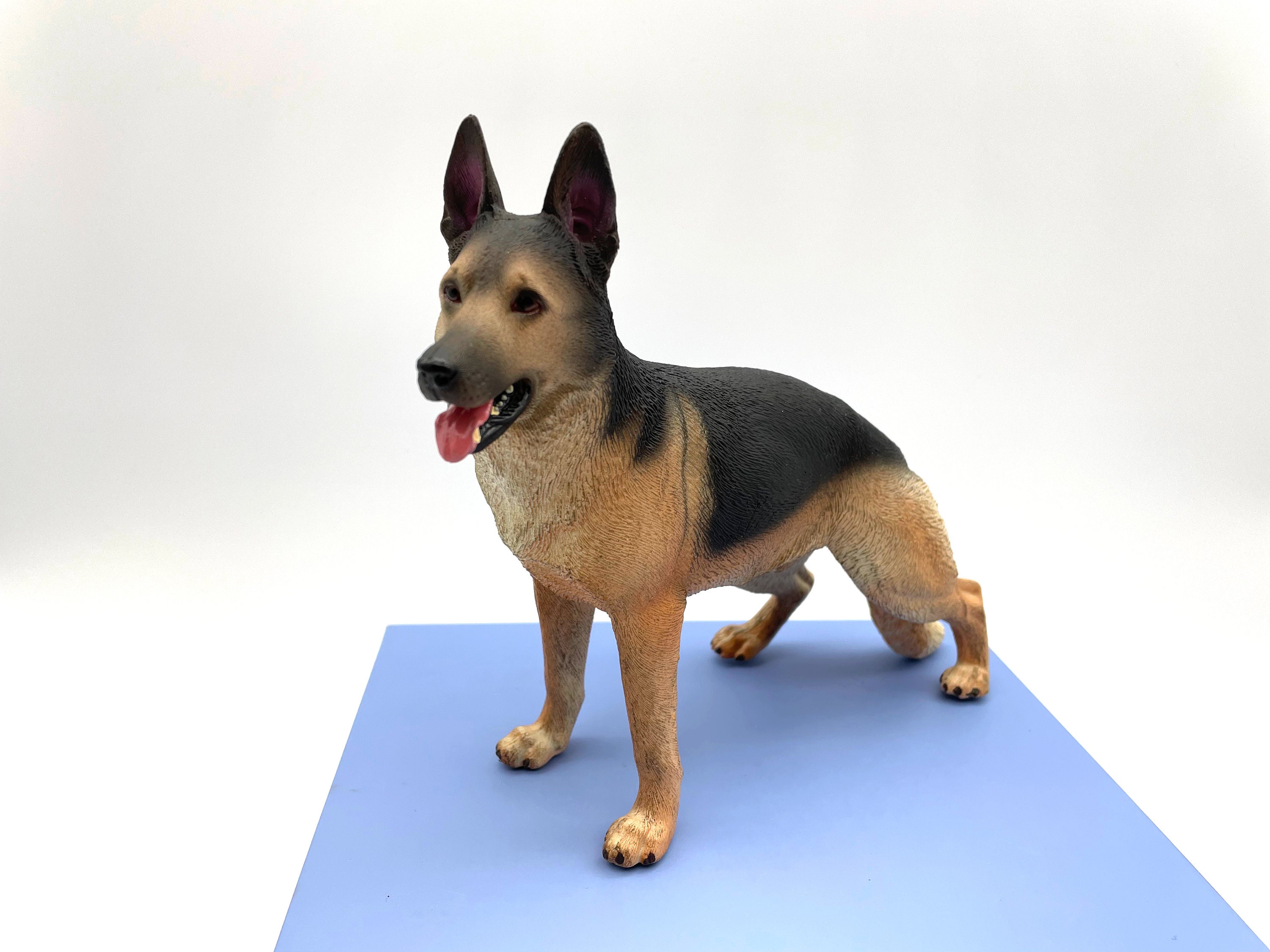 Miniature German Shepherd Dogs. Statue Toy Models. 1:6 Scale (barbie ...
