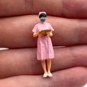 Nurses. Hospital Workers. Human Miniatures. Pink Scrubs. 1:64 Scale - Etsy