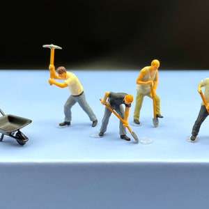 Construction Workers. Diggers / Miners. 1:64 or 1/87 Scale. Miniature ...
