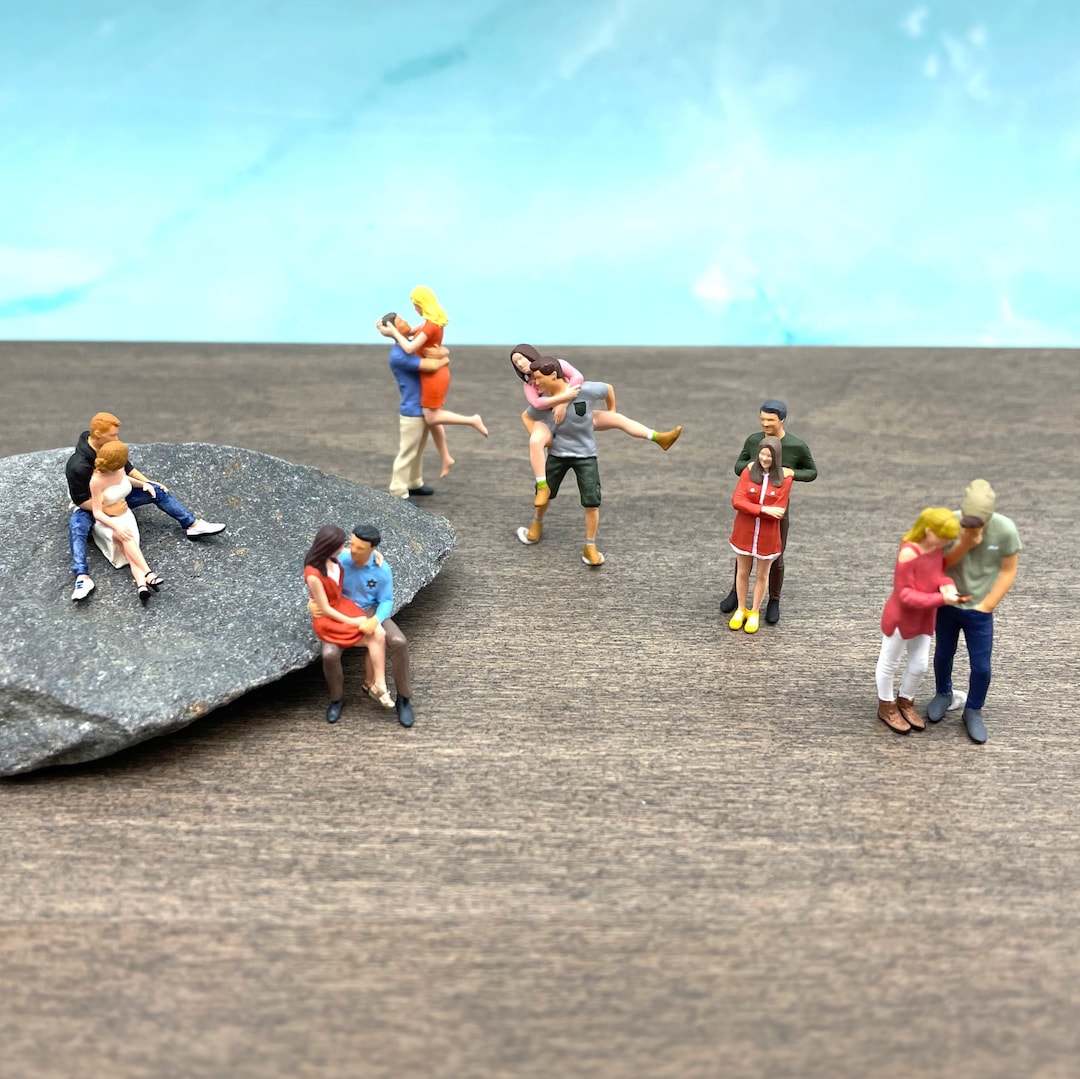 Miniature Happy Couple Figures. 1:64 Scale. Lovers - Etsy