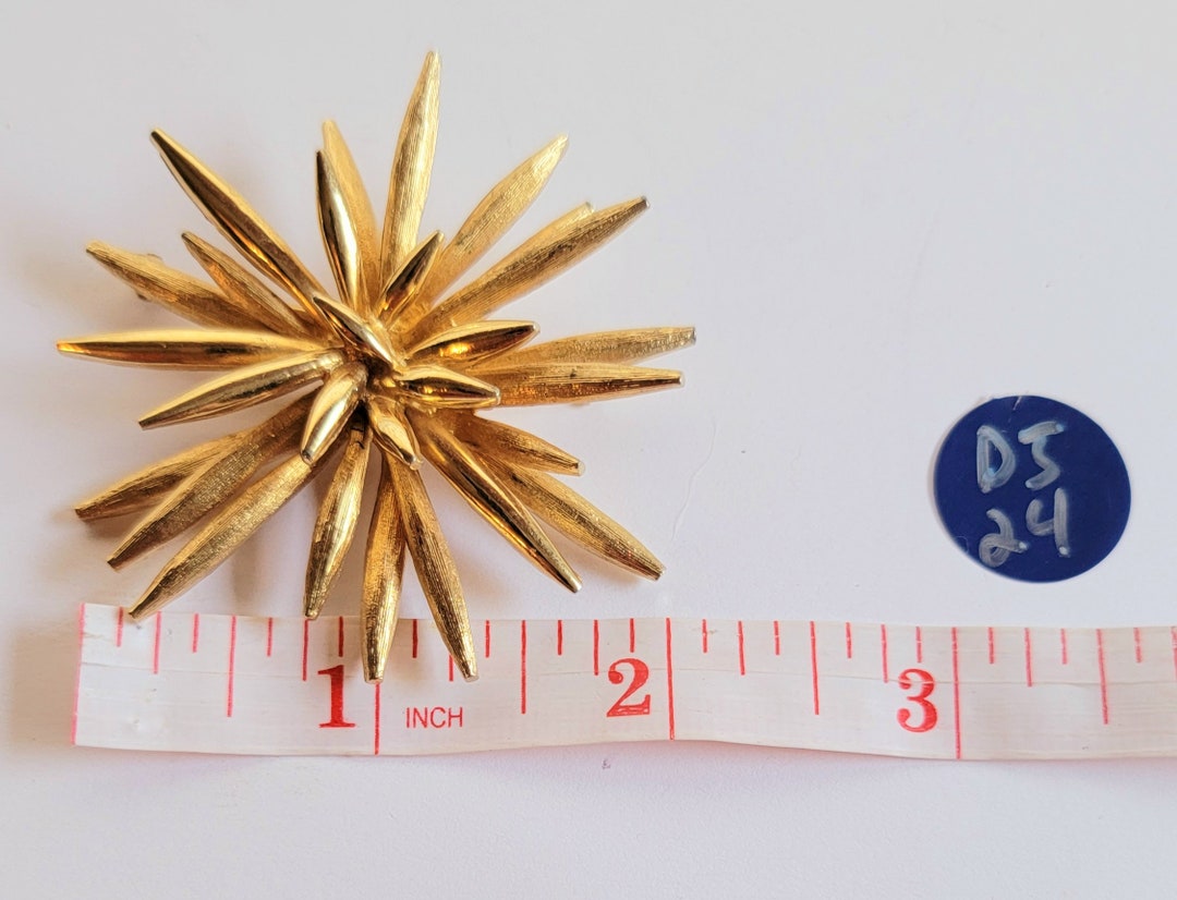 Vintage Signed & Numbered Boucher Gold Tone Textured Starburst Brooch ...
