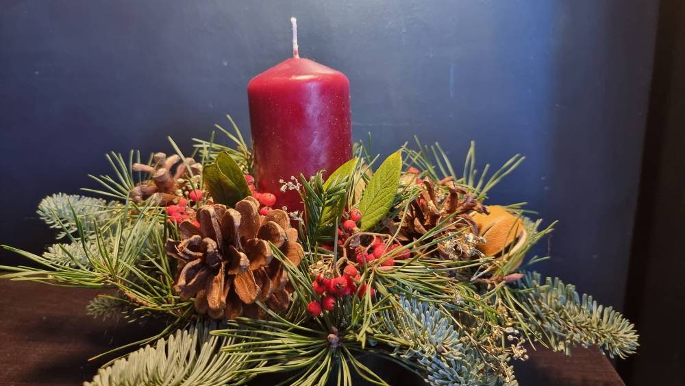 Fresh Christmas Table Centerpieces in Red - Last Order Date 19thdec ...