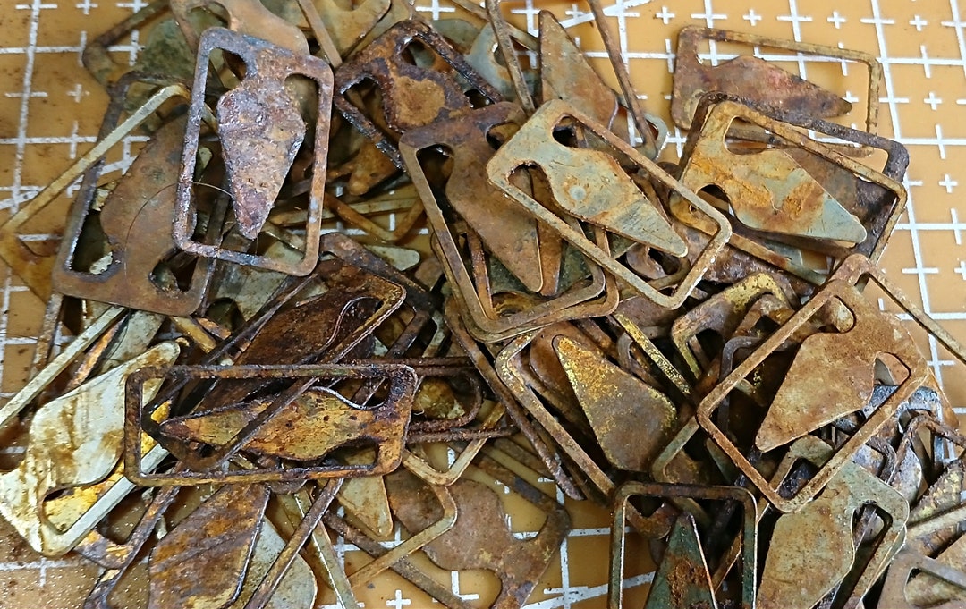 Rusted Book Line Markers - 10 per Package, Great for Grungy, Rustic ...