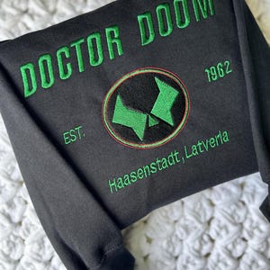 Avengers, Doctor Doom, Vintage Sweatshirts, Avengers Doomsday, Secret ...