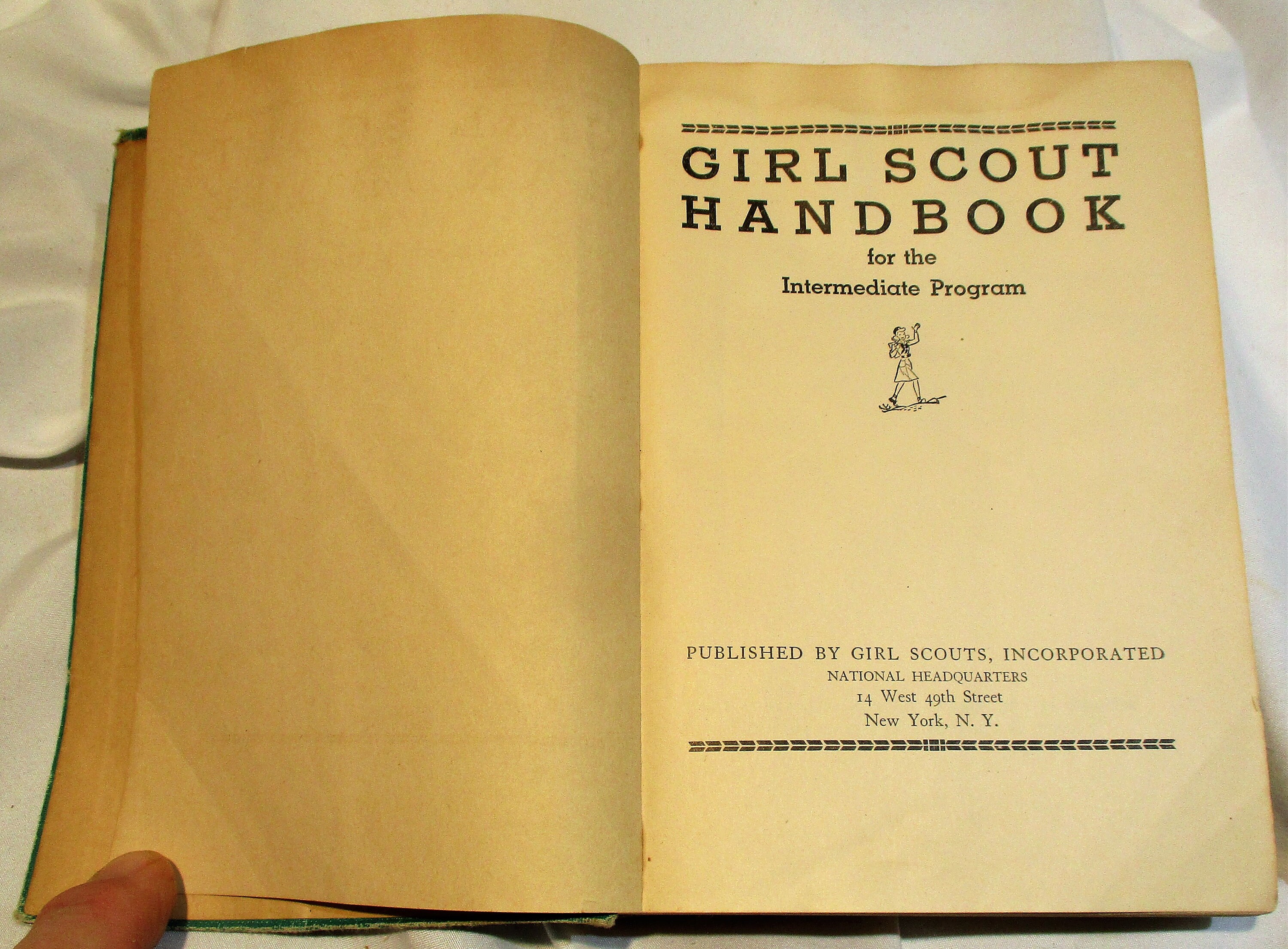 1940 Girl Scout Handbook, Mid Century Retro Book, Vintage Girl Scouts ...