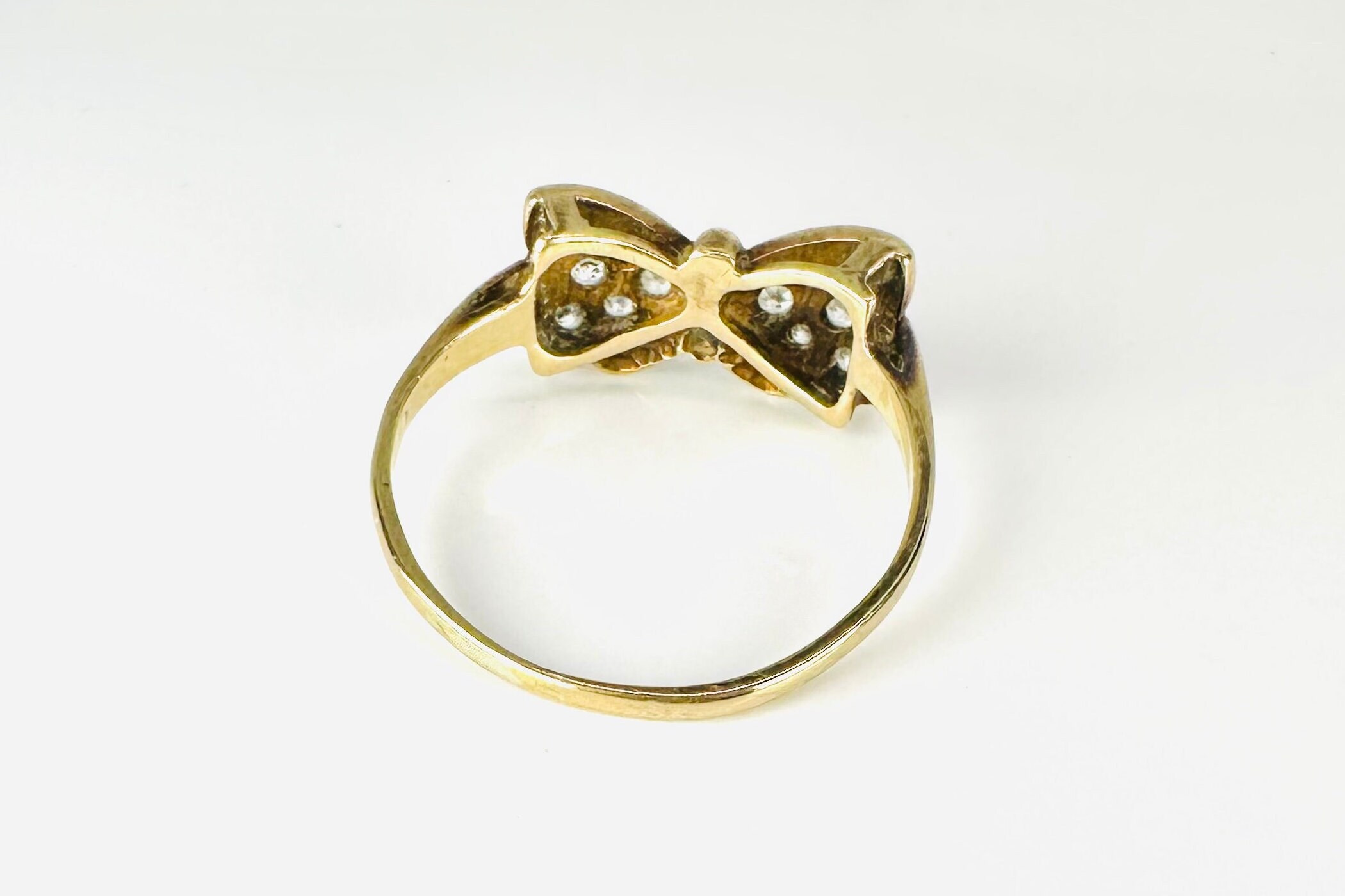 Vintage 9ct Gold White Stone Bow Ring. Size P - Etsy