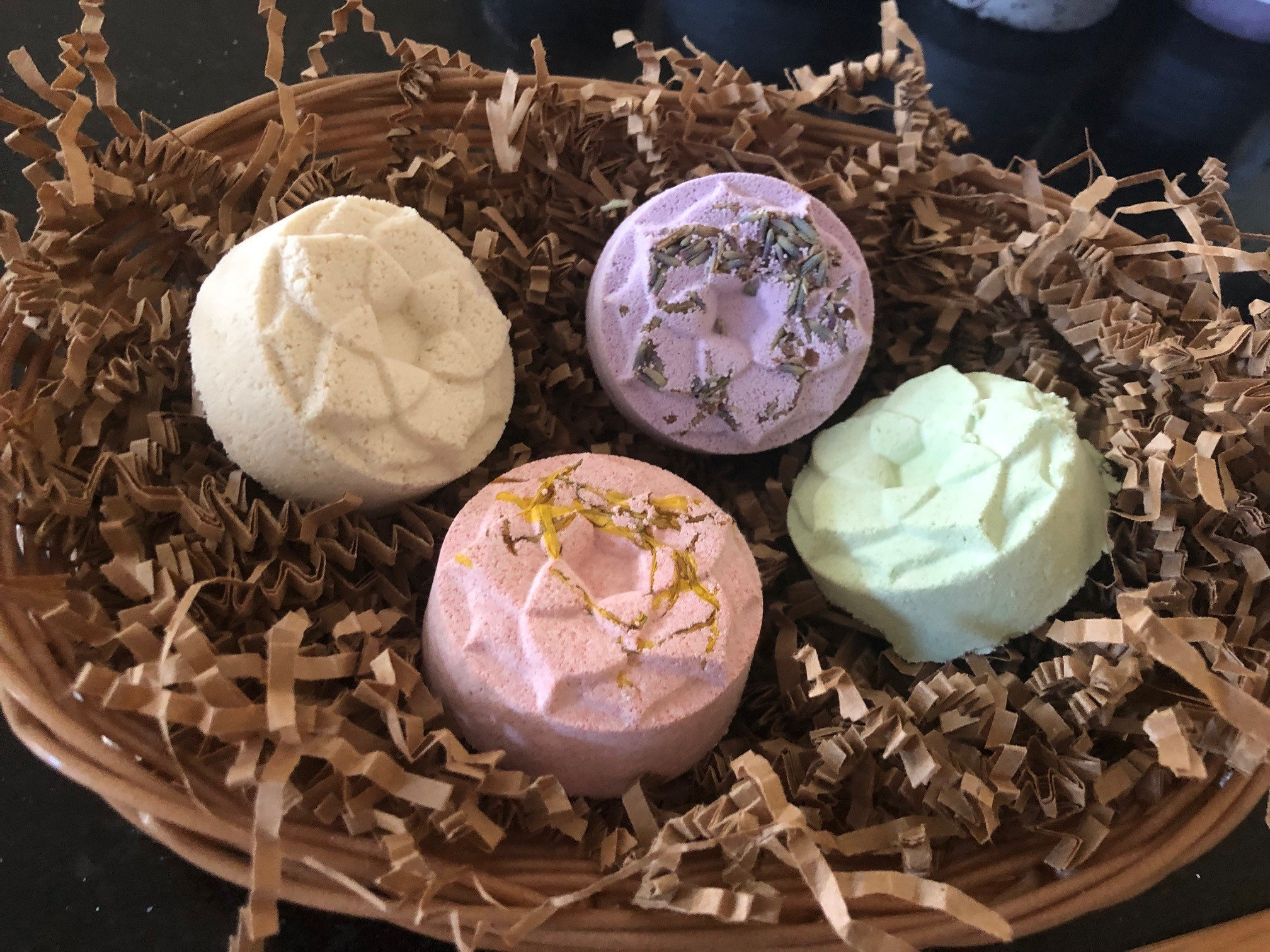 Homemade Aromatherapy Shower Bombs, Shower Steamers With Essential Oil ...