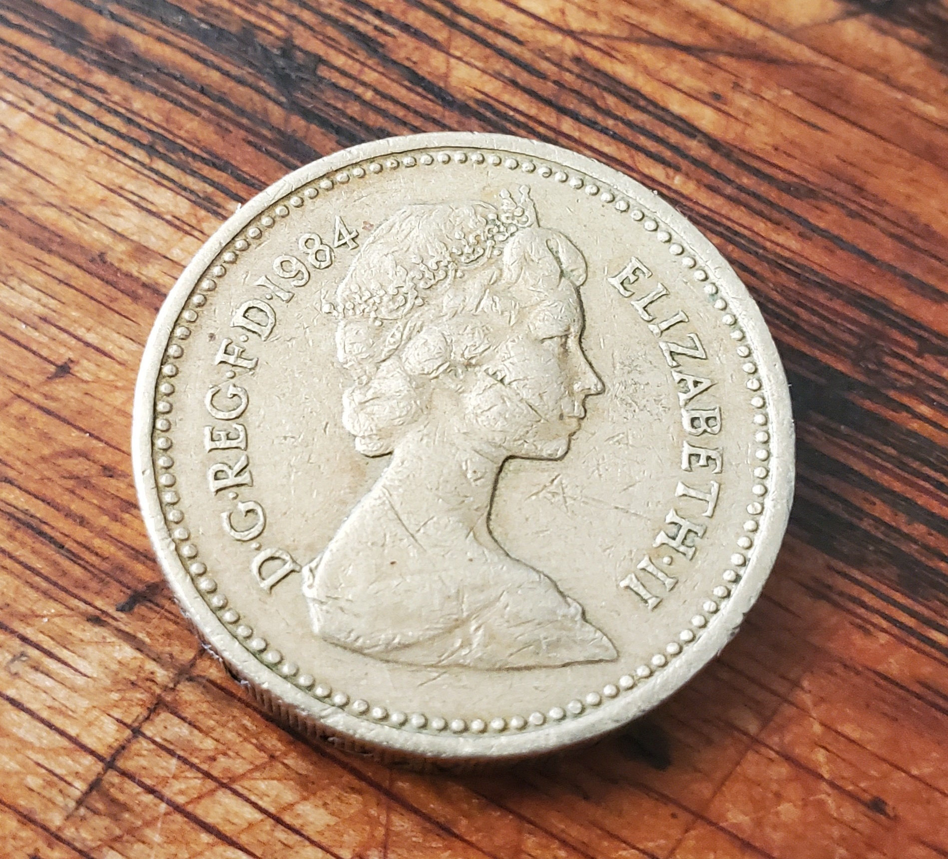 Queen Elizabeth II One Pound Collection Rare Side Lettering Error Coins ...