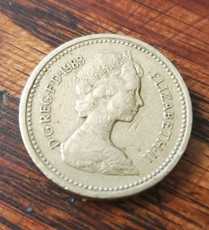 Queen Elizabeth II One Pound Collection Rare Side Lettering Error Coins ...