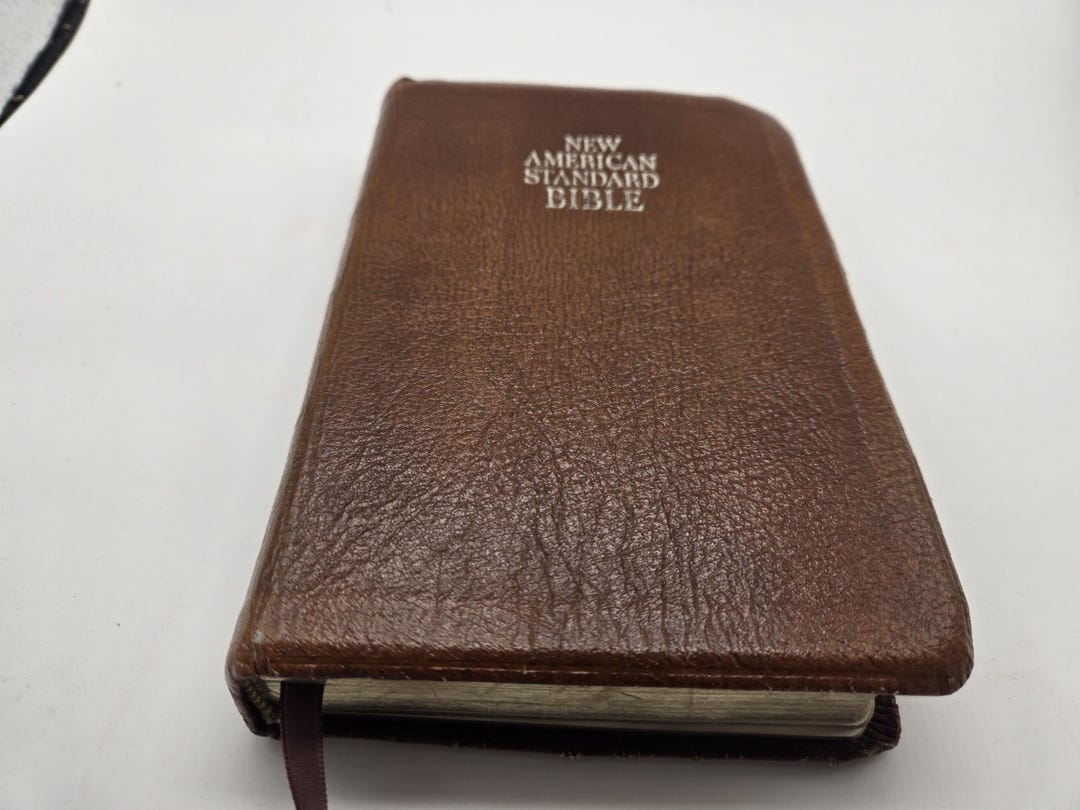 New American Standard Bible Side Margin References Lockman 1977 Genuine ...