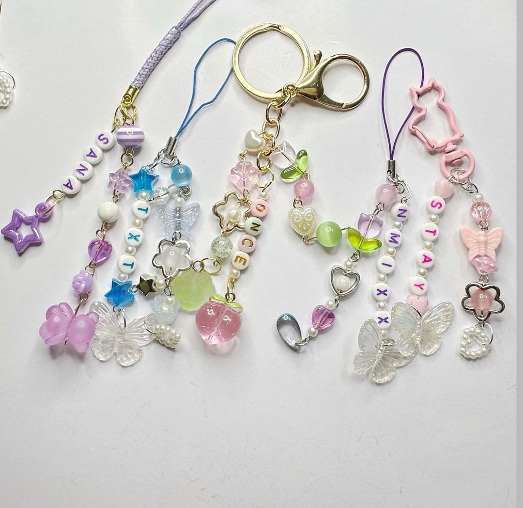 Cute K-pop Hyuka TXT Twice Sana Nmixx SKZ NCT Phonecharms & Keychains ...