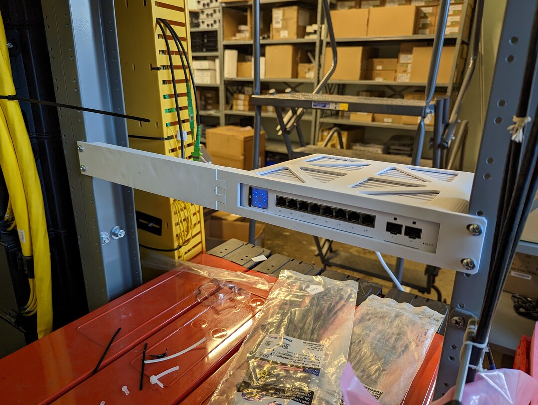 Custom 3d-printed Rack Mount Bracket for Ubiquiti - Etsy Canada