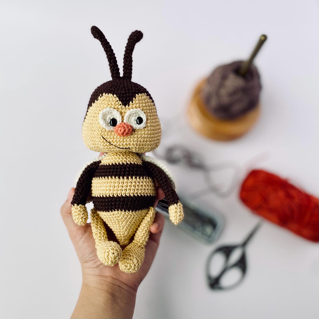 Bebe the Bee Crochet Pattern: DIY Amigurumi Bee Toy (instant Download ...
