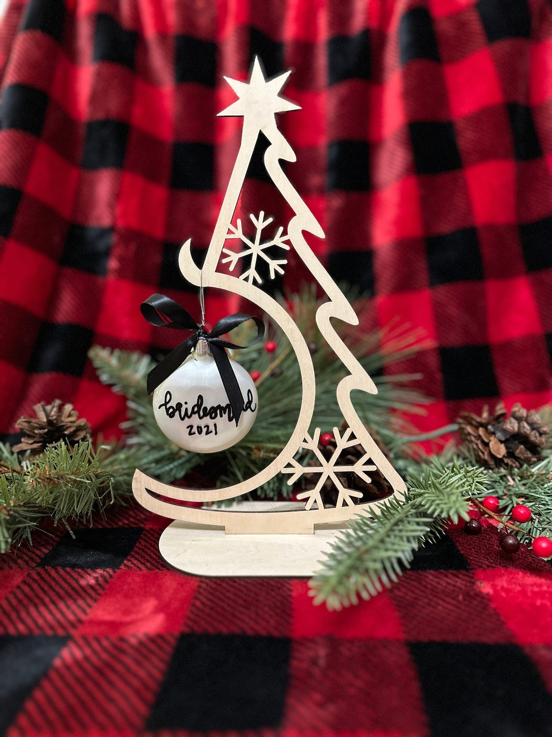 Cherished Ornament Display Stand - A Festive Alternative to Christmas ...