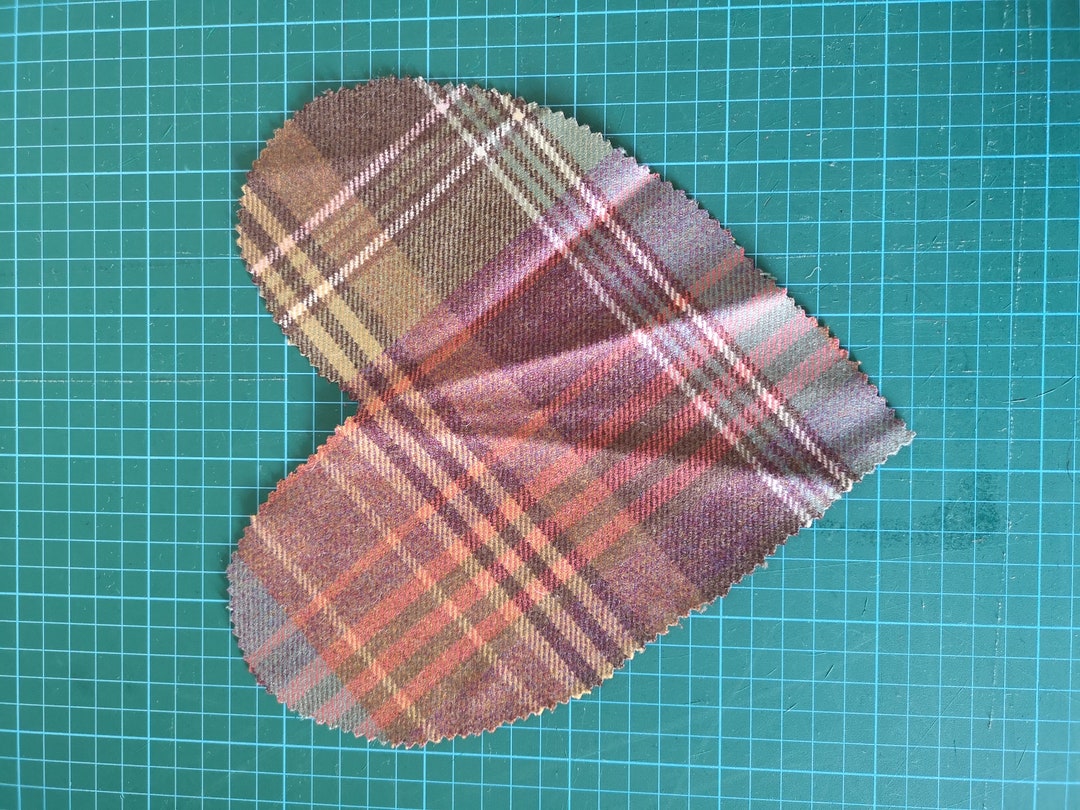 Precut Heart Tartan Tweed Wool Offcut, Scrap Fabric Remnant, Craft ...