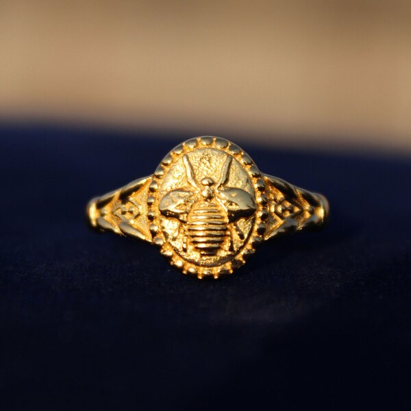 Bee Ring - Etsy