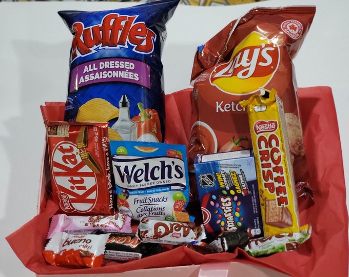 The Ultimate Canadian Snack Box Canada Care Package Chocolate, Chips ...