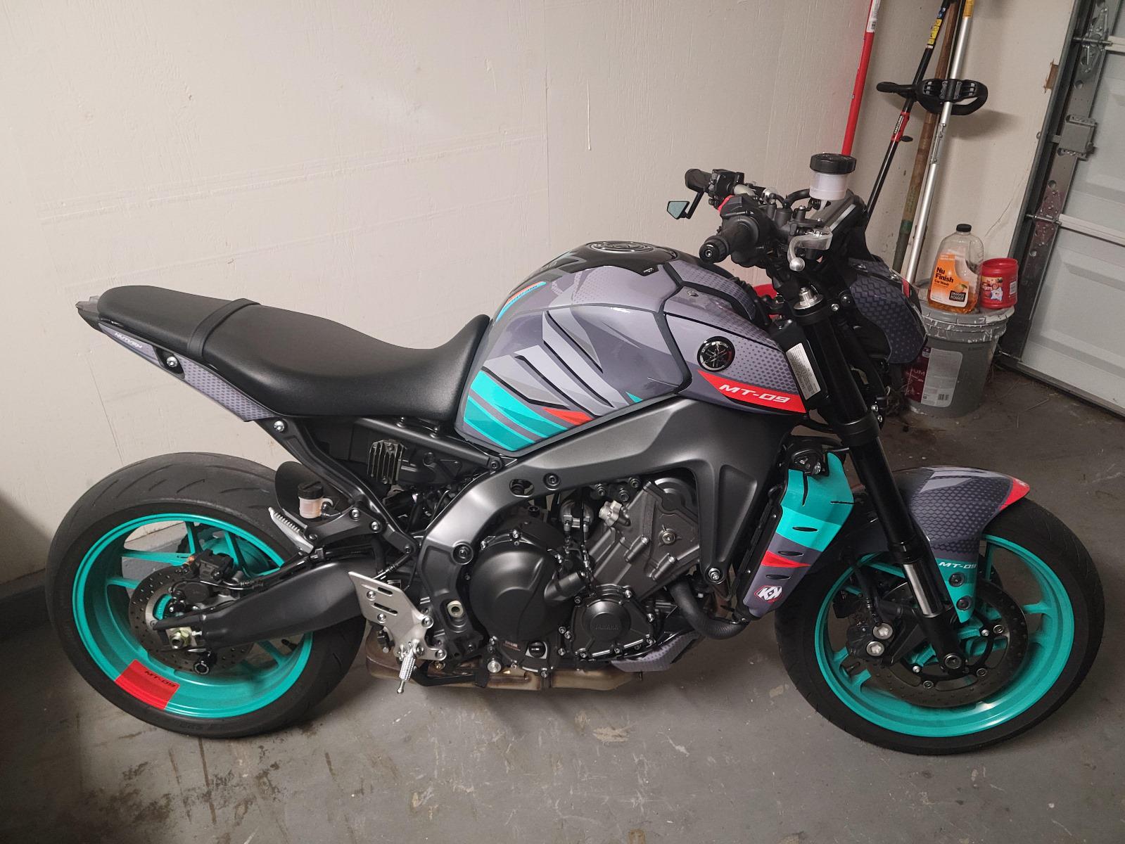 Yamaha MT09 Graphic Kit: Grey & Turquoise Vinyl Wrap (2014-2024) - Etsy
