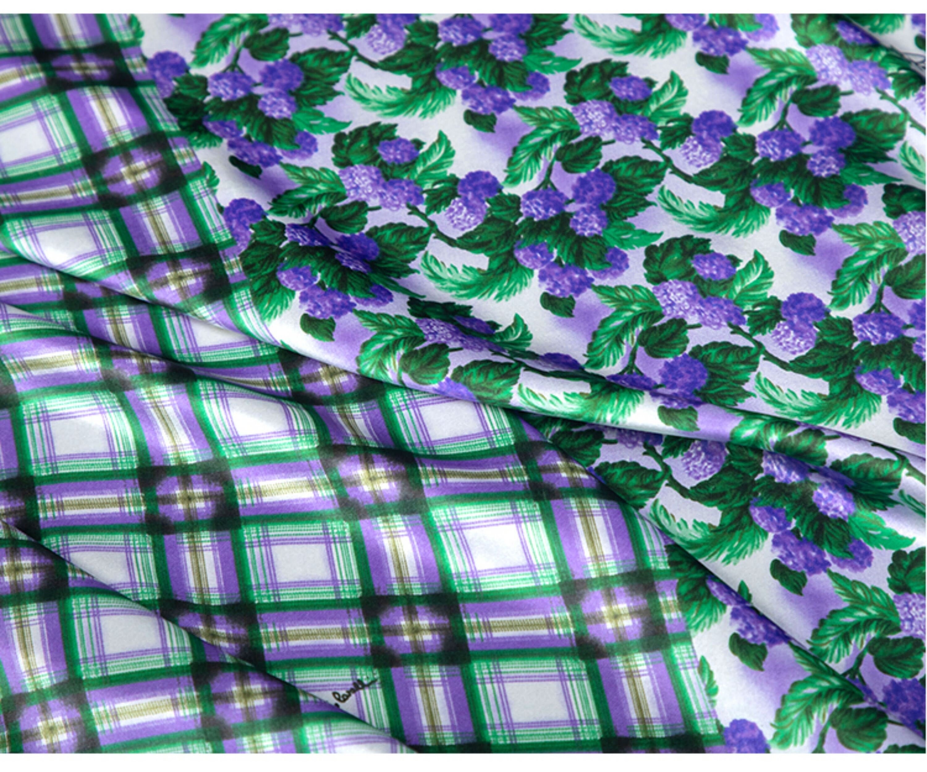 Designer Silk Fabric With Tiny Floral Plaid Print Premium Silk Crepe De ...