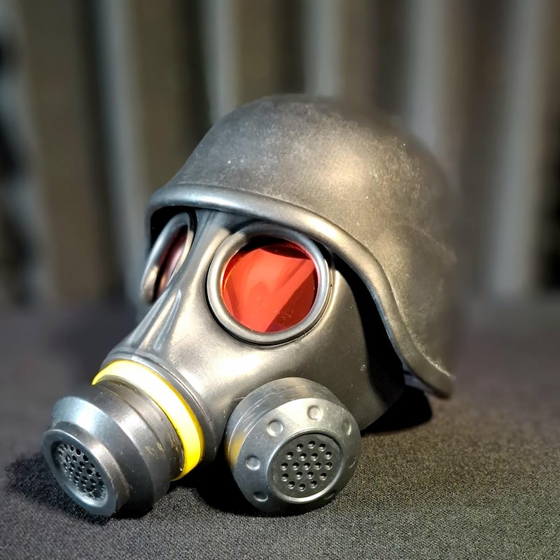Resident Evil Hunk Gas Mask - Etsy