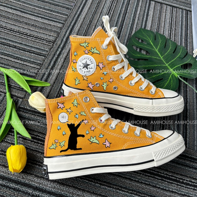 Heartstopper Converse - Etsy